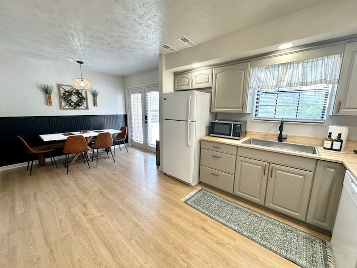2 Bedroom | Maryville Mountain Views - Maryville, TN