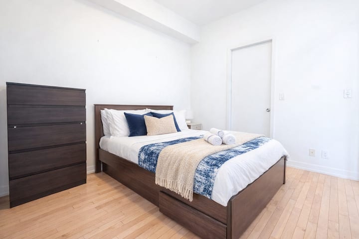 City View Fifa 2026 Suite Downtown W/parking - Toronto