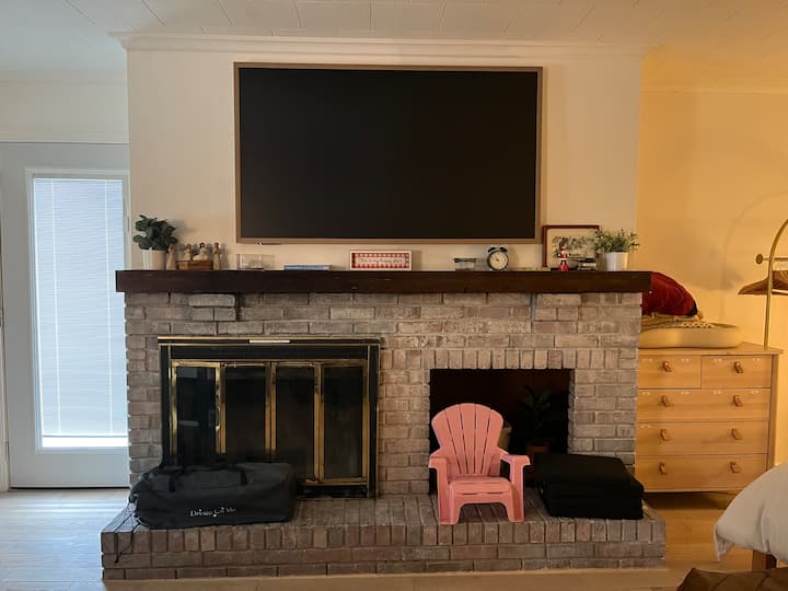 3 King Beds+twin/deck, Movie Theater & Guest Suite - Muncie, IN