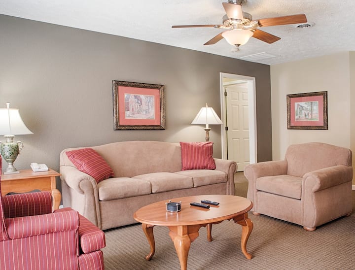 Spacious 1br Suite Near Colonial Williamsburg - Williamsburg, VA