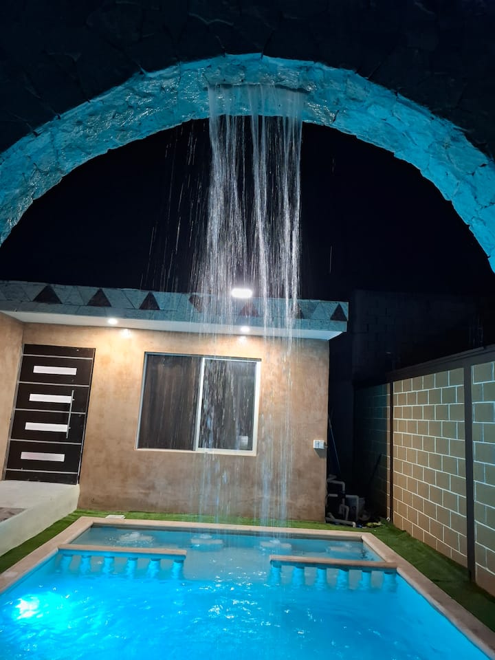 Casa Cascada De La Abundancia Con Departamento - Valladolid