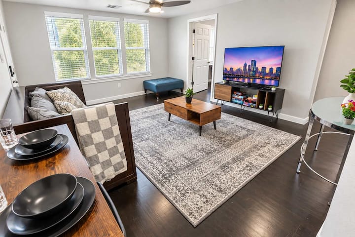 2br Ground Floor | Laundry | Near Med Ctr & Tsu 1 - Northside Village – Houston
