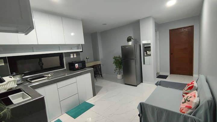 A's 1 Bedroom Unit With Living Room - Olongapo
