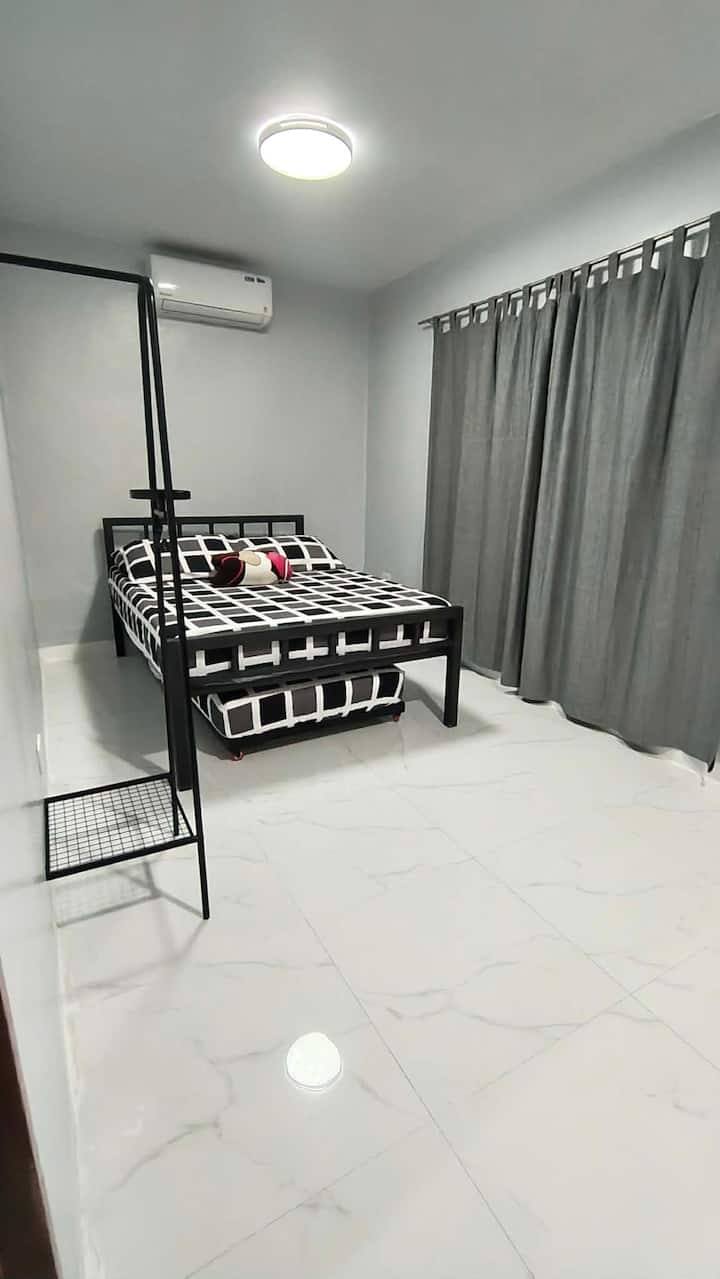 A's 1 Bedroom Unit With Living Room - Olongapo