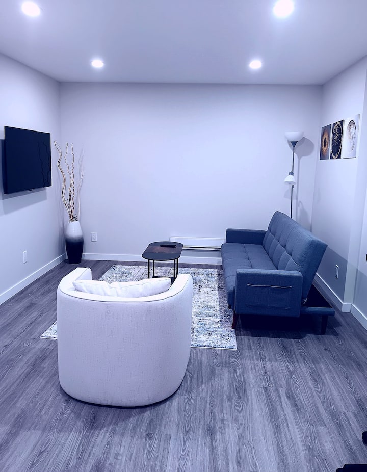 Pharezy Luxe
Modern 1-bedroom | Perfect For You - Regina