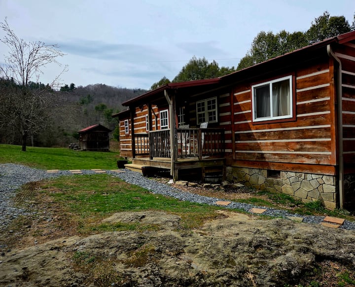 Creekside Cabin - Boone, NC