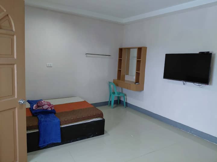 Great Staycation Family Room In A Resort - Toledo City