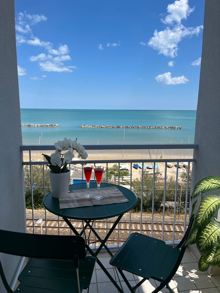 Fronte Mare Esclusivo | Clima + Parking Privato - Pesaro