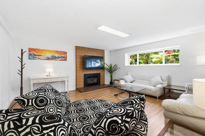 Quiet 2 Bedroom Suite, Backyard, Access To Trails - Grouse Mountain