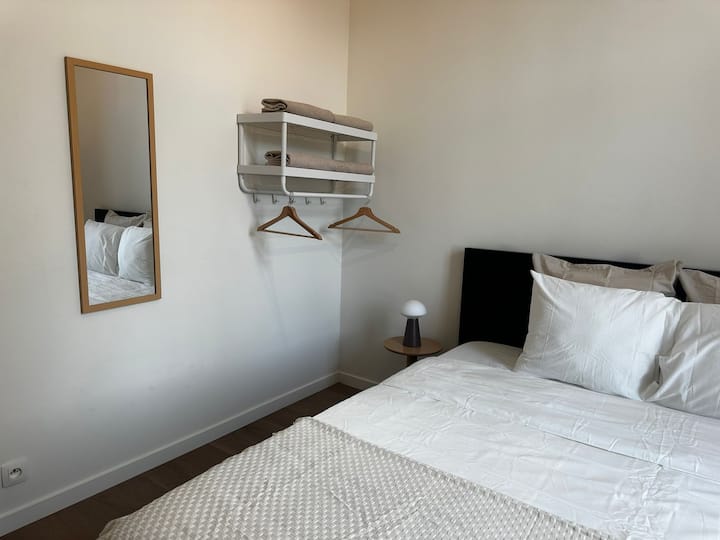 15-min Walk To Ghent Center | Stylish 2br+1lr Apt. - Gent