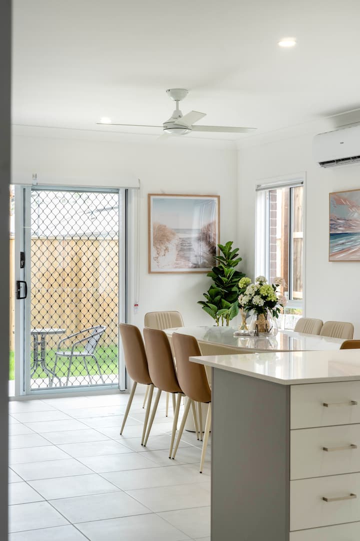 Backyard Days & Cozy Nights – 4br Ripley Stay - Ipswich, Australia