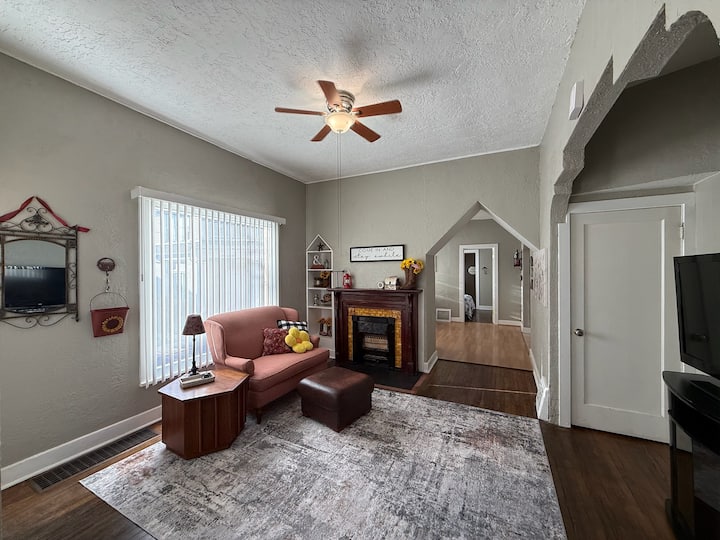 Cozy*western Feel*historic*wifi*washer*dryer - Ogden, UT