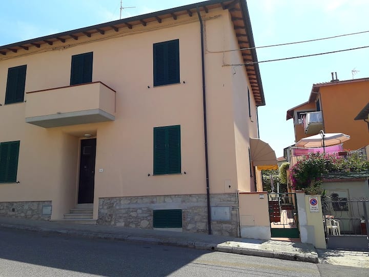 Bilocale 5 Posti Con Spazio Esterno Vicino Al Mare - San Vincenzo