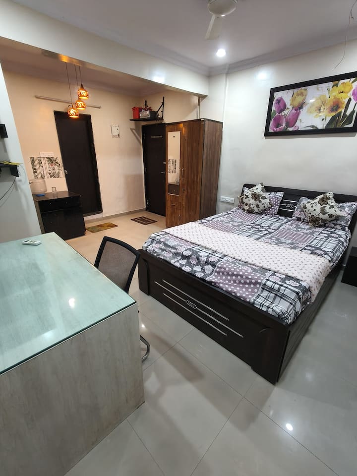 Studio Apartment With Balcony - Pune