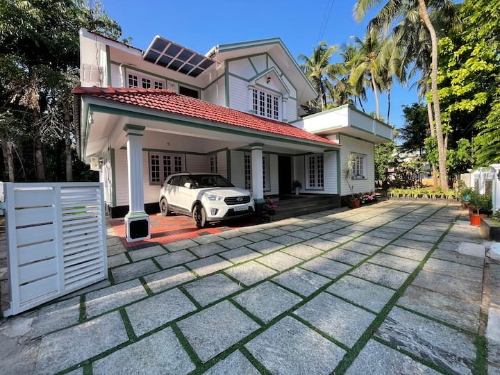 The Quiet Nest Retreat - Thrissur