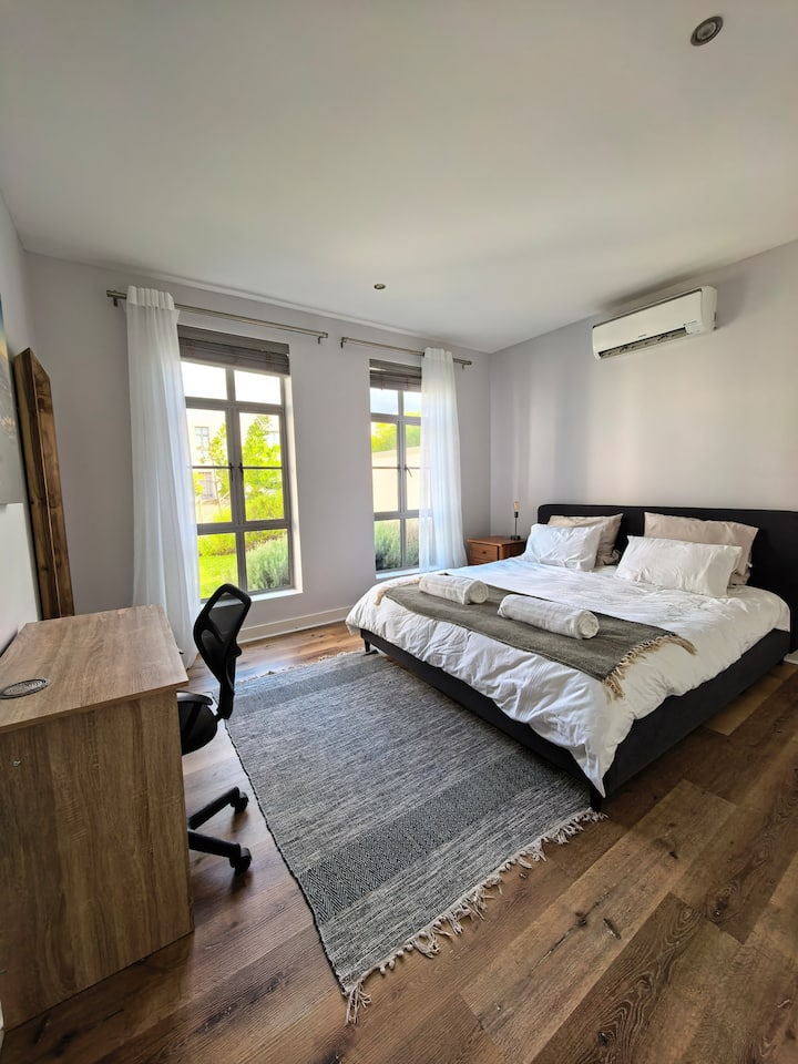 Swallows Rest - Modern Home In Central Franschhoek - Franschhoek