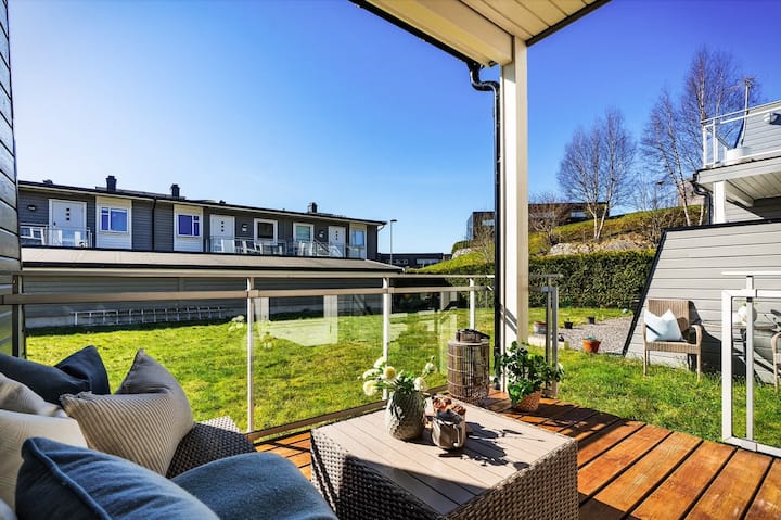 Moderne 3-roms Med Solrik Terrasse & Parkering - Aéroport de Bergen (BGO)