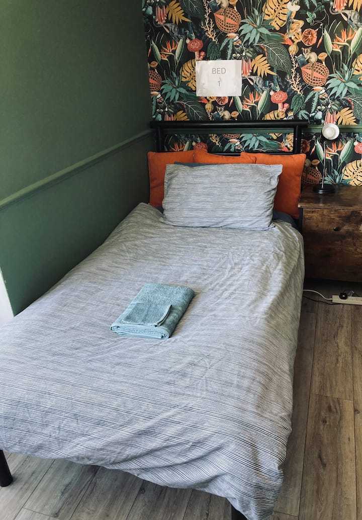 Brighton Station Hostel Comfortable Shared Room - Brighton