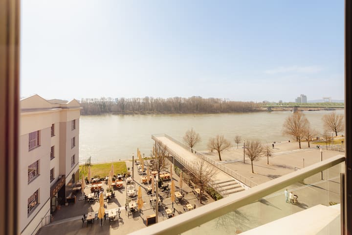 Bnb Eurovea 2 Waterfront Apartment - Bratislava