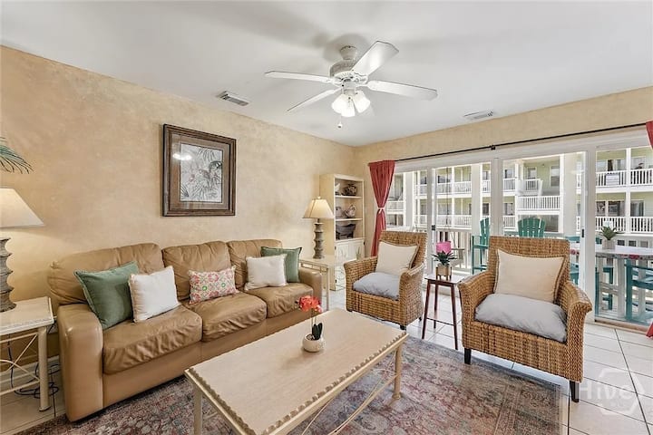 Beach Block With Ocean View- Downtown Tybee Island - 타이비 아일랜드