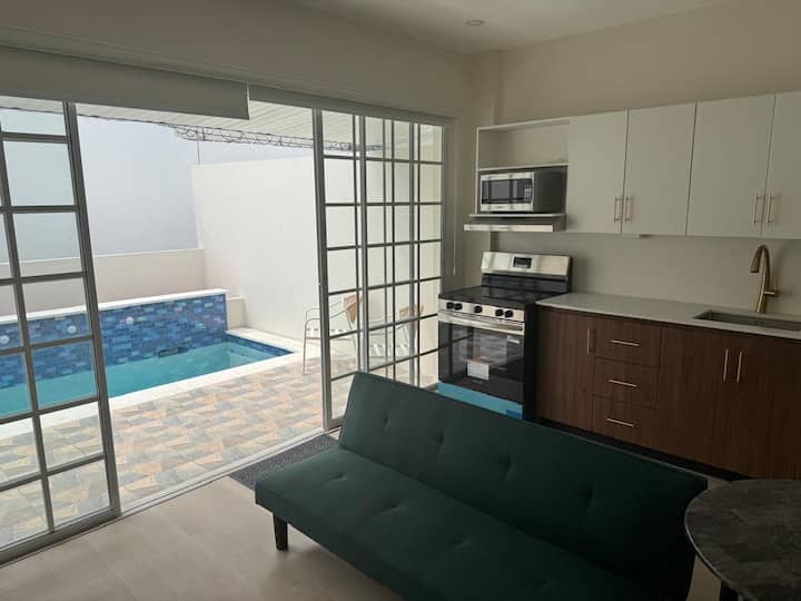 Cool Carib 1br Woodbrook Gingerbread House Flat 5 - Port of Spain