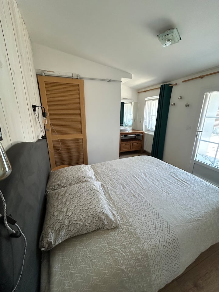 Chambre Privée Indépendante Centre-ville - Les Herbiers