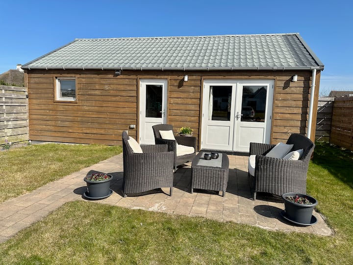 H213 Sunny Cabin Near Beach Dunes & Flower Fields - Katwijk aan Zee