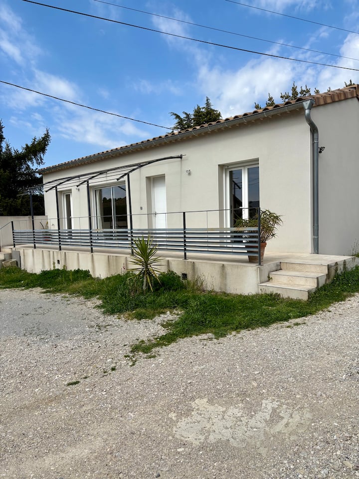 Studio Proche Centre-ville Avec Parking Privatif - Nyons