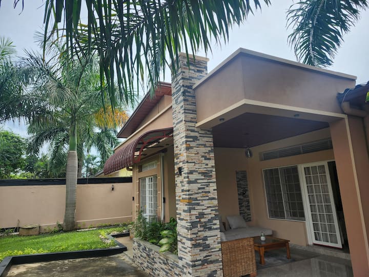 Maison Moderne éLégante Au Cœur De La Ville - Burundi