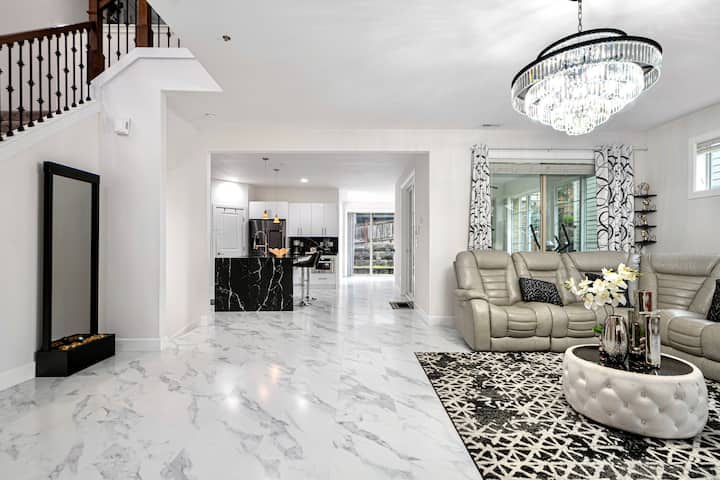 B18: Marble Villa- 4br - Woodinville, WA
