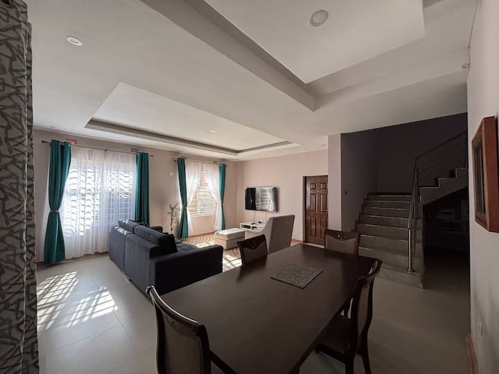 Entire 4 Bedroom Apartment - Lusaka