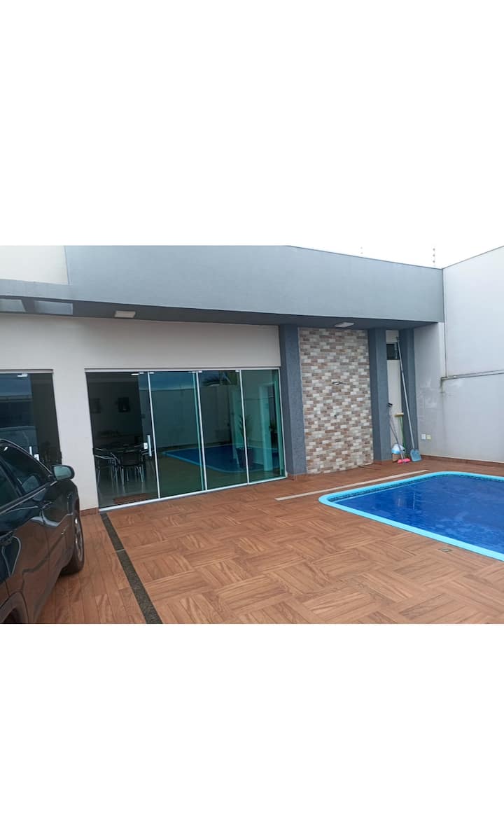 ÁRea Familiar Com Churrasqueira Piscina Relaxar. - Apucarana