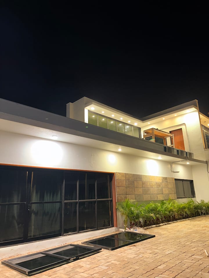 Palm Crest | Private Villa - Gandhinagar