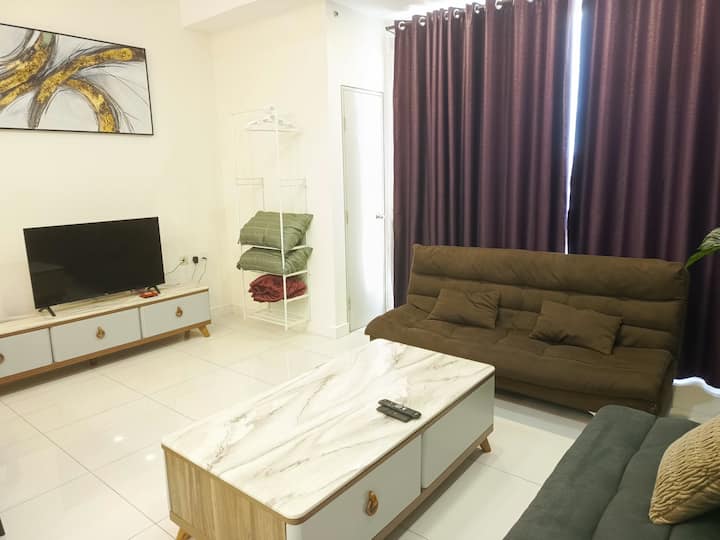 Family Suite 5+2 -7 Pax 
Times Square 2br 1ba - Miri