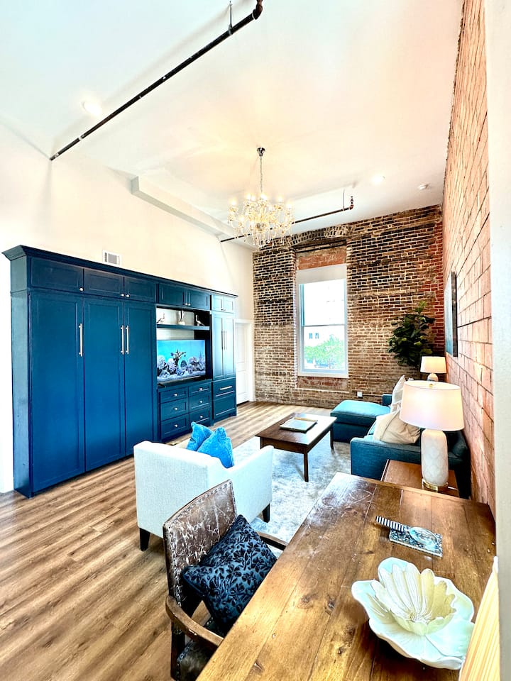 Center Of Strand District | Unique Harborside Stay - Galveston, TX