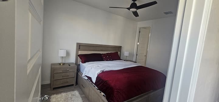 Quiet Private Room Near Stadium & Westgate | Wifi - Glendale, AZ