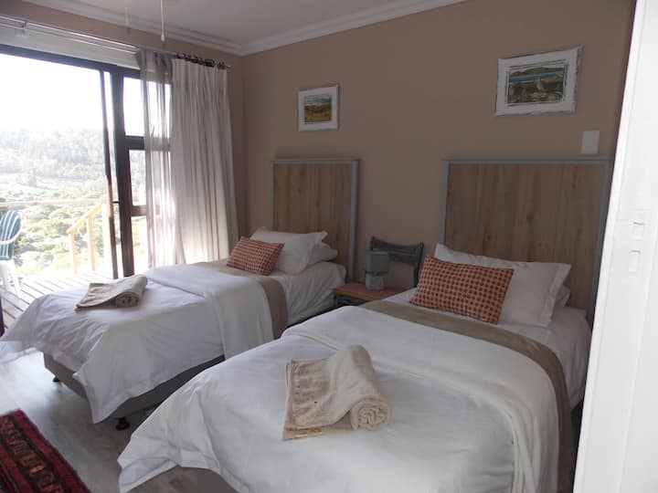 Hilltop Views Room 2 - Sedgefield