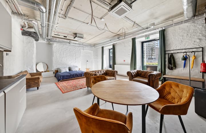 Cave Tallinn | Unique Industrial Studio By The Sea - Tallinn