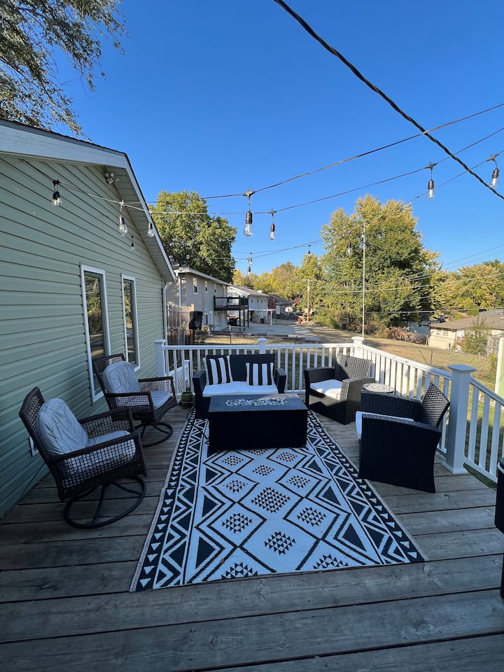 World Cup Retreat. Quiet And Cozy Home! - Parkville, MO