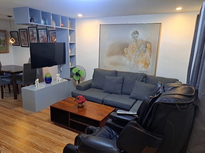 Ey’s Staycation | 2br House - Pili