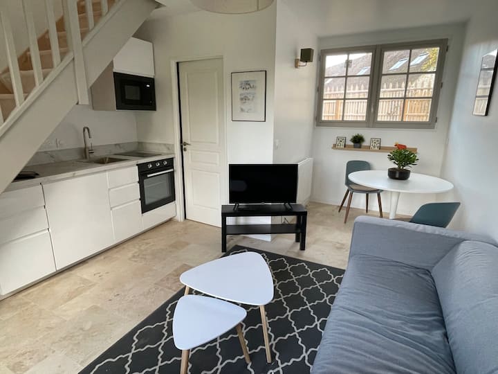 Duplex De 32m² Sur Jardin - Montigny-le-Bretonneux