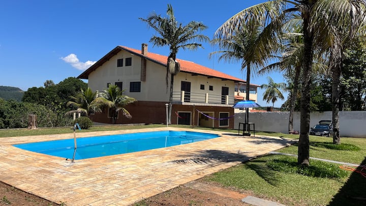 Refúgio Com Piscina, Fogo De Chão E Natureza - Atibaia