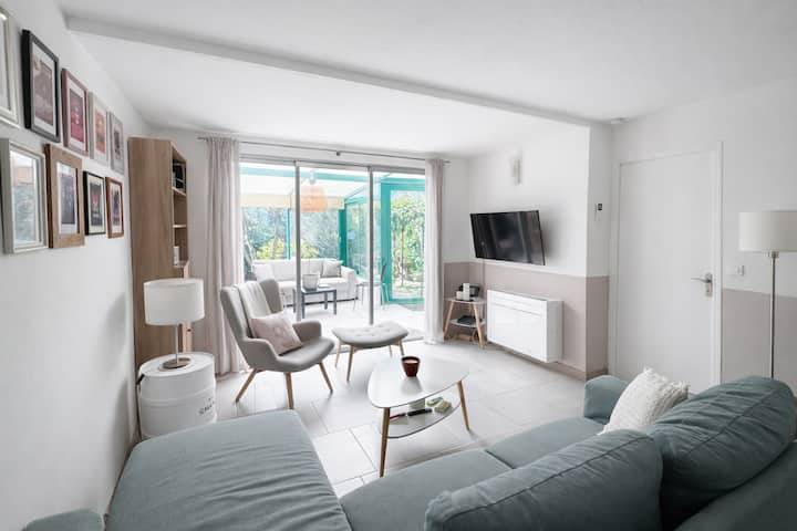 Appartement Au Coeur Du Village Avec Jardin - Lourmarin