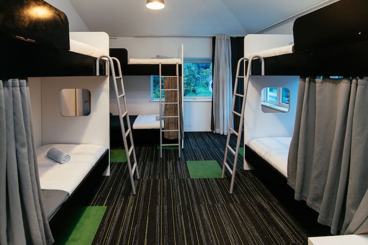 Bed In Standard 8 Bed Dorm At Hostel 365 For U - Dubrovnik