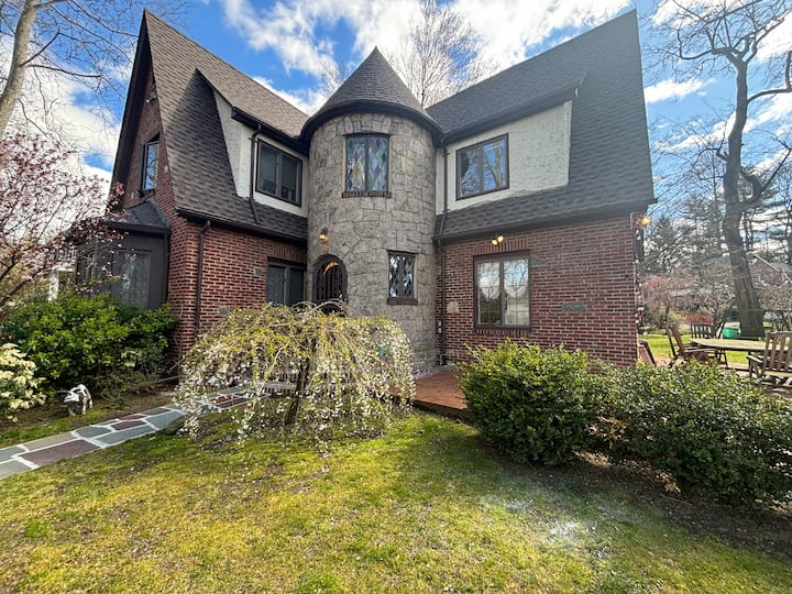 Charming Tudor Near Nyc & World Cup - Roslyn, NY