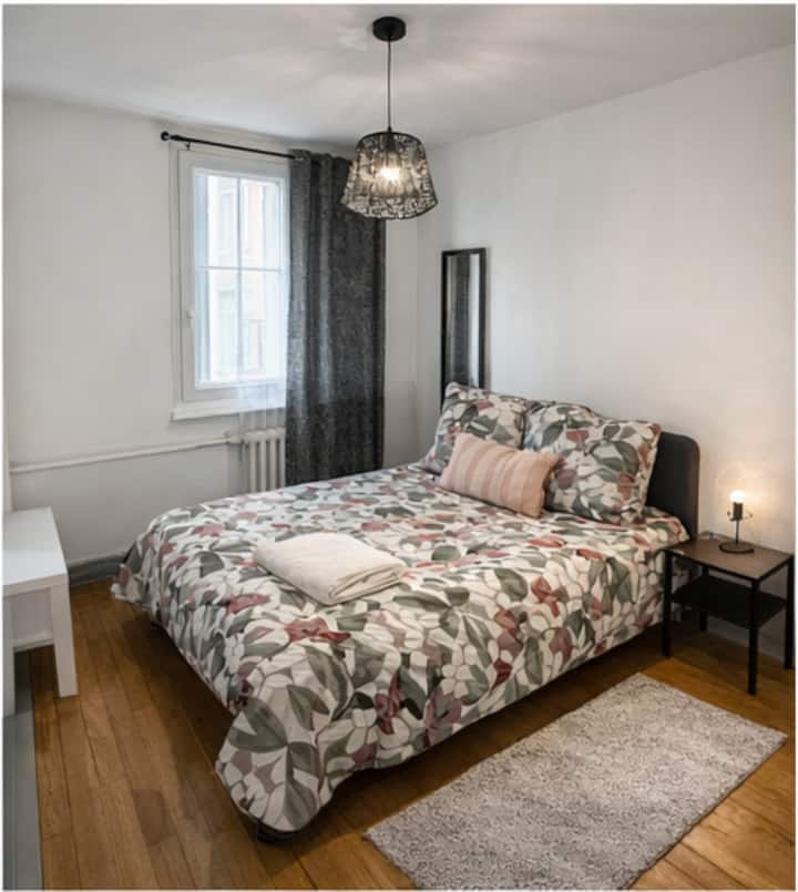 Very Central Room In Beauvais, Easy Airport Access - Beauvais