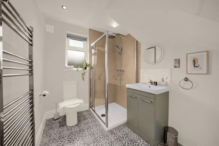 Brand New Refurbished 2 Bed Flat In Kensington - Fulham