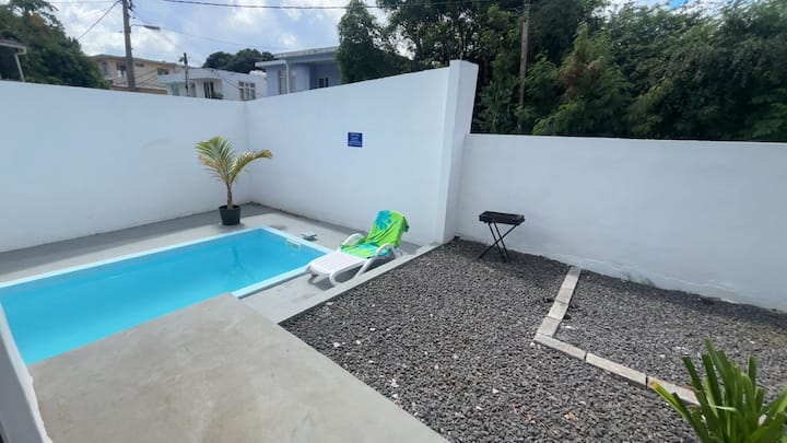 Superbe Villa 6 Personnes Avec Rooftop Et Piscine - Port Louis