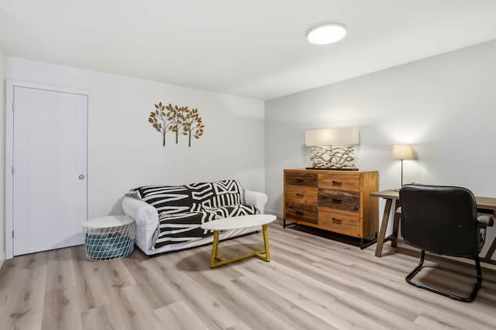 Private 1br Unit, King Bd, Full Kitchen, Workspace - San Ramón, CA