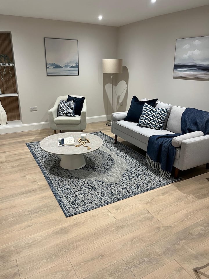 3 Bedroom Townhouse - 2 Mins Walk To Promenade - Portstewart